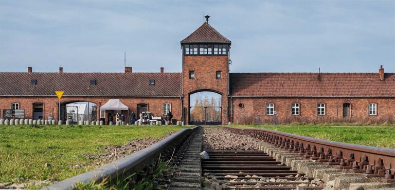 Auschwitz-Birkenau: Die besten deutschen Führungen