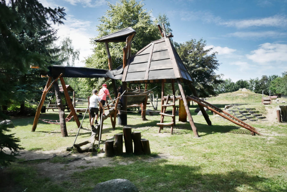 Freizeitpark und Campingpark Thräna 🦌 » Spielplatz und Tiere